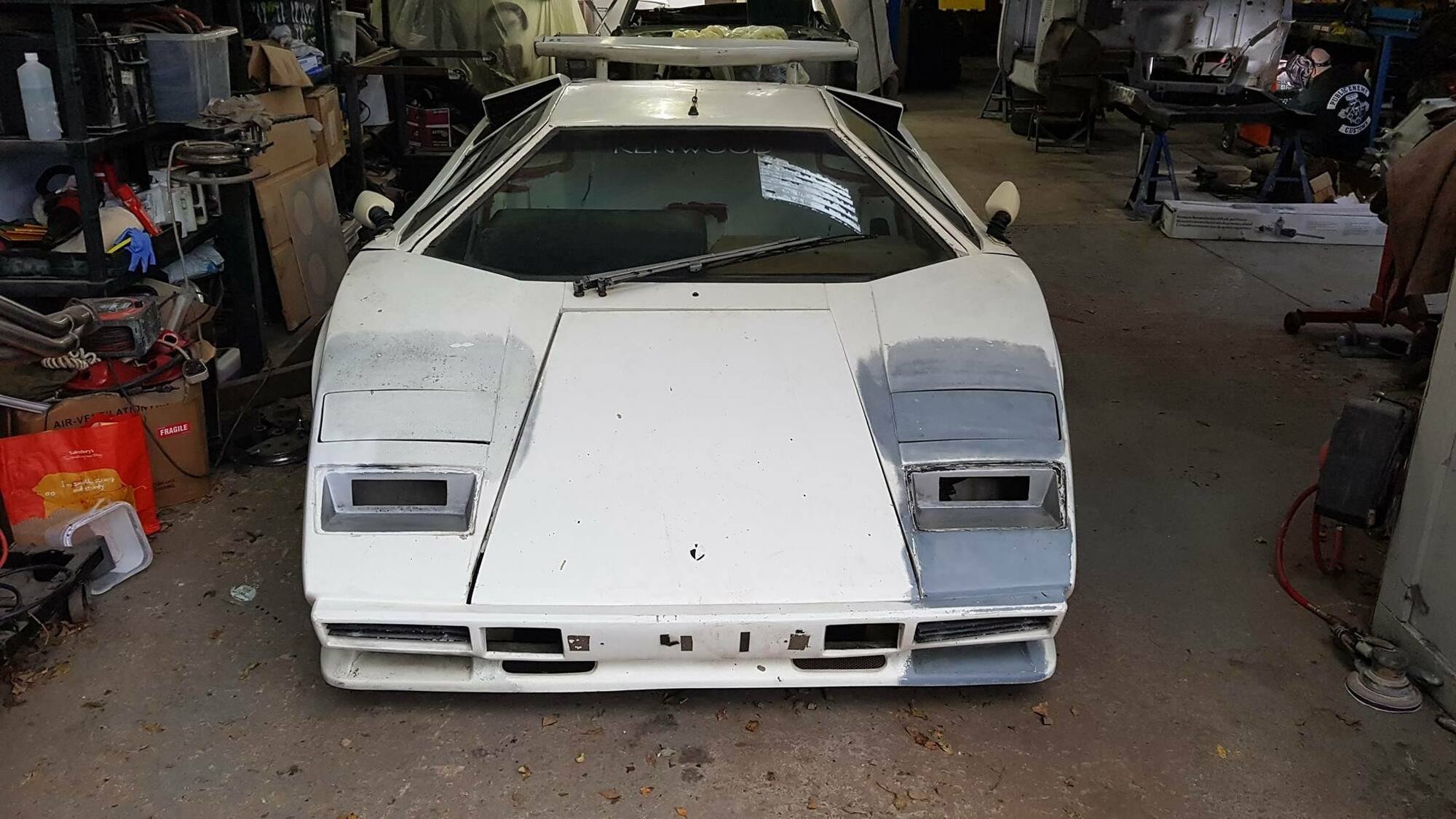 builds lamborghini countach